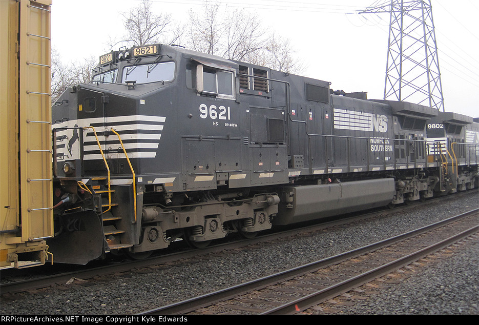 NS C40-9W #9621 on 11J